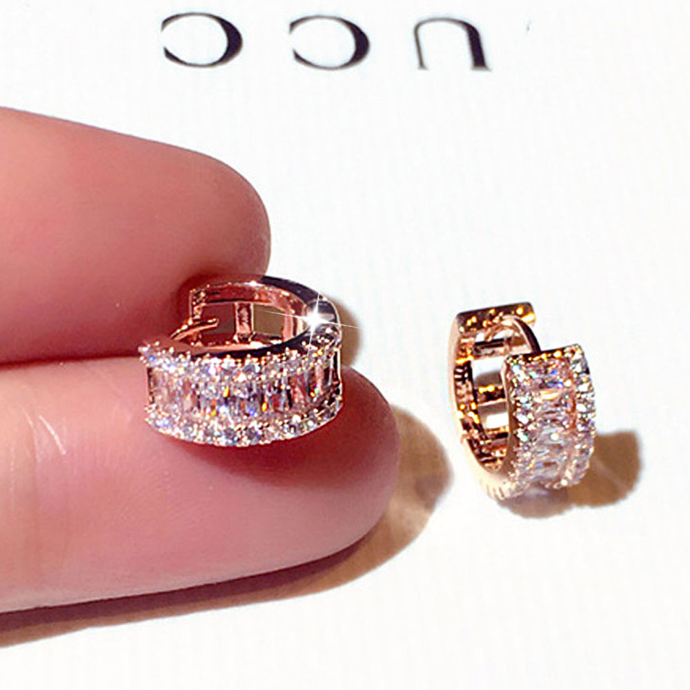 Micro Inlaid Ear Stud - Awessories